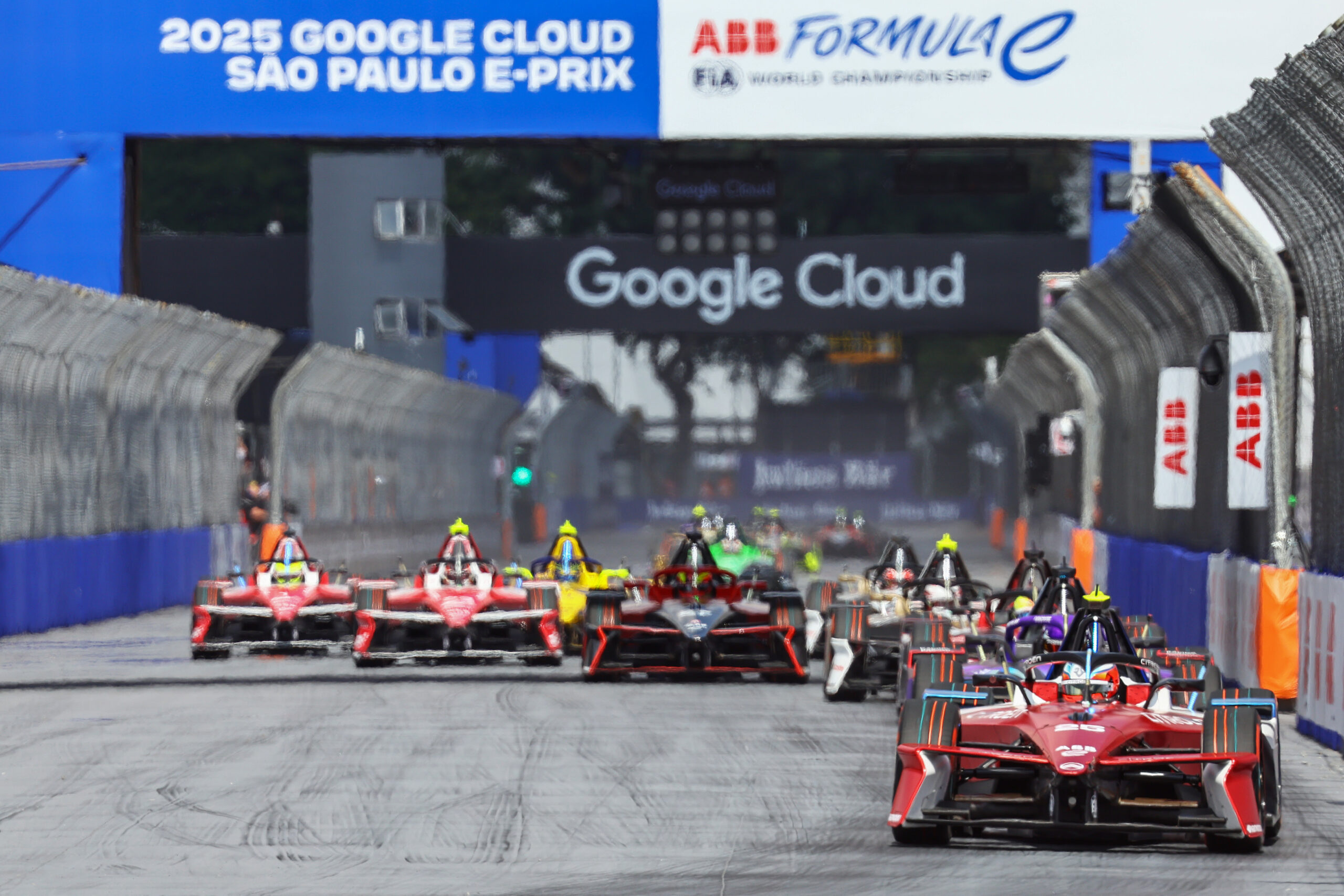 Rodin mantém talento da F2 para temporada 2026 - Notícia de F2 - Grande ...