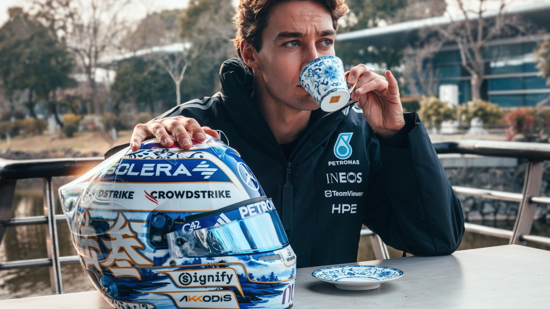 Russell exalta cultura chinesa em capacete especial - Notícia de F1 ...
