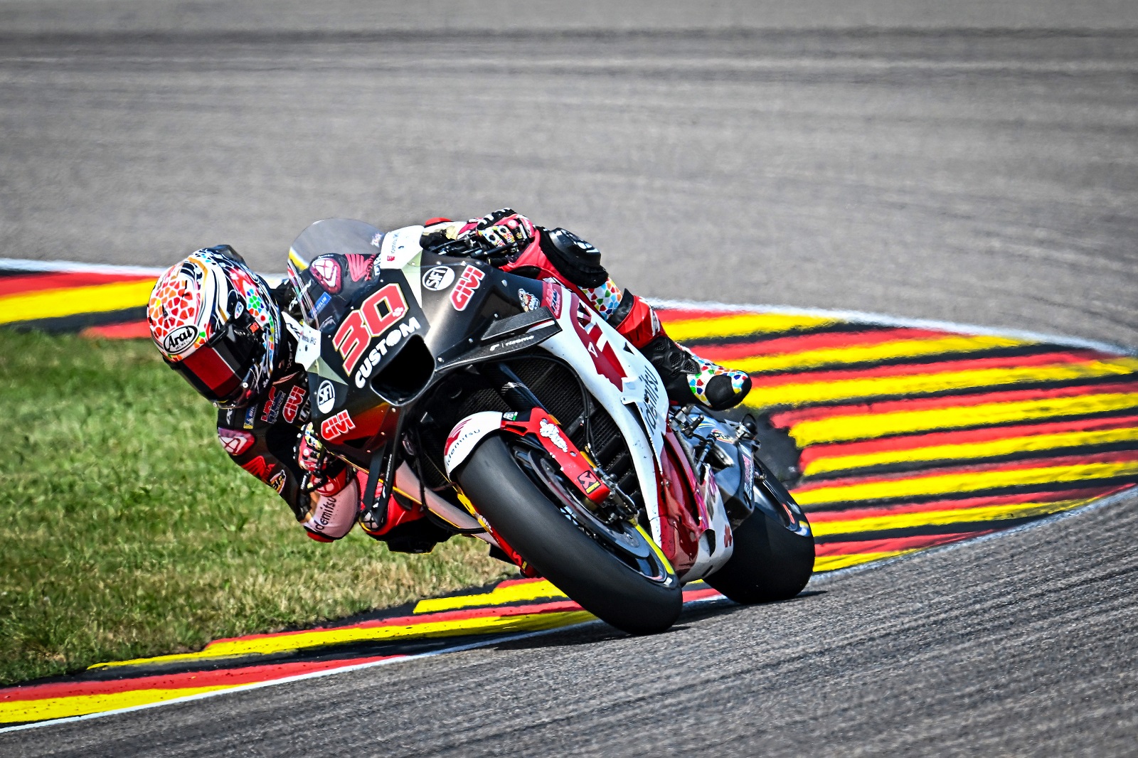 Nakagami: Márquez 'não fez nada errado' em 'enorme high-side' - Notícia ...
