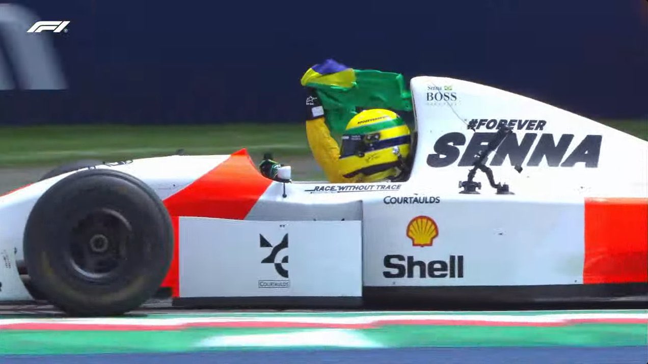 Vettel veste Senna e guia MP4/8 da McLaren em homenagem antes da ...