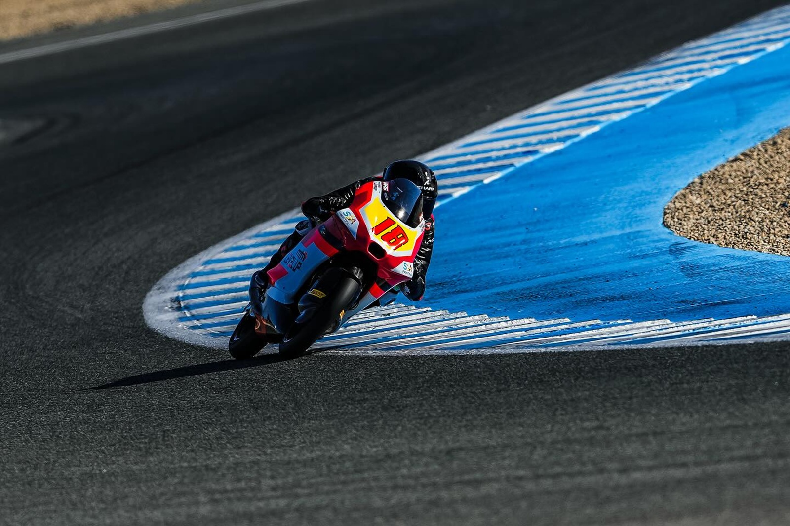 Bertelle voa e garante primeira pole da Moto3 em 2025 - Notícia de ...