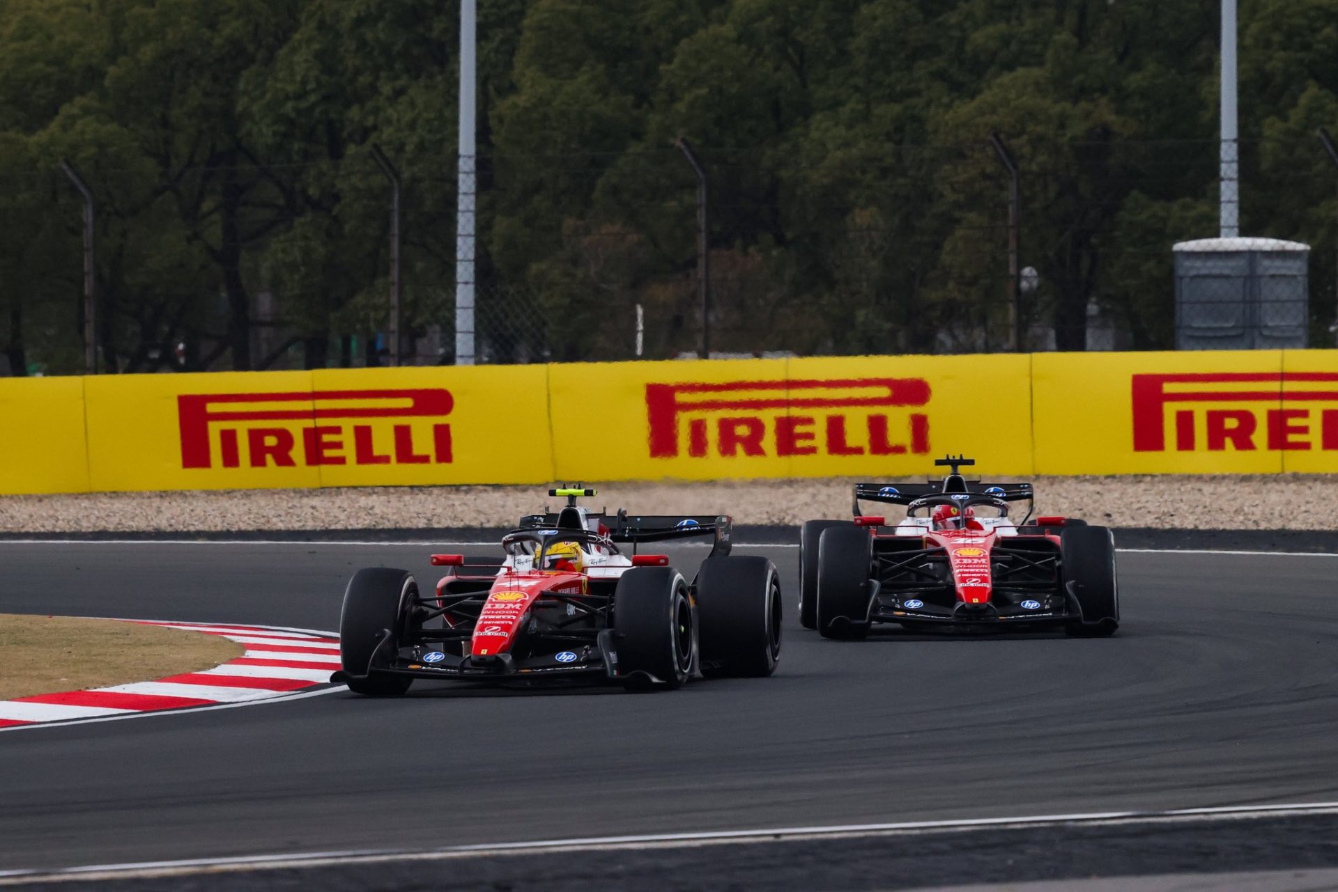 Leclerc exalta duelo “leal e bonito” com Hamilton na China - Notícia de ...